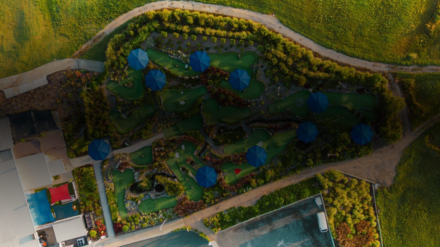 10 Mini Golf Course Design Tips - Drive Repeat Visitors